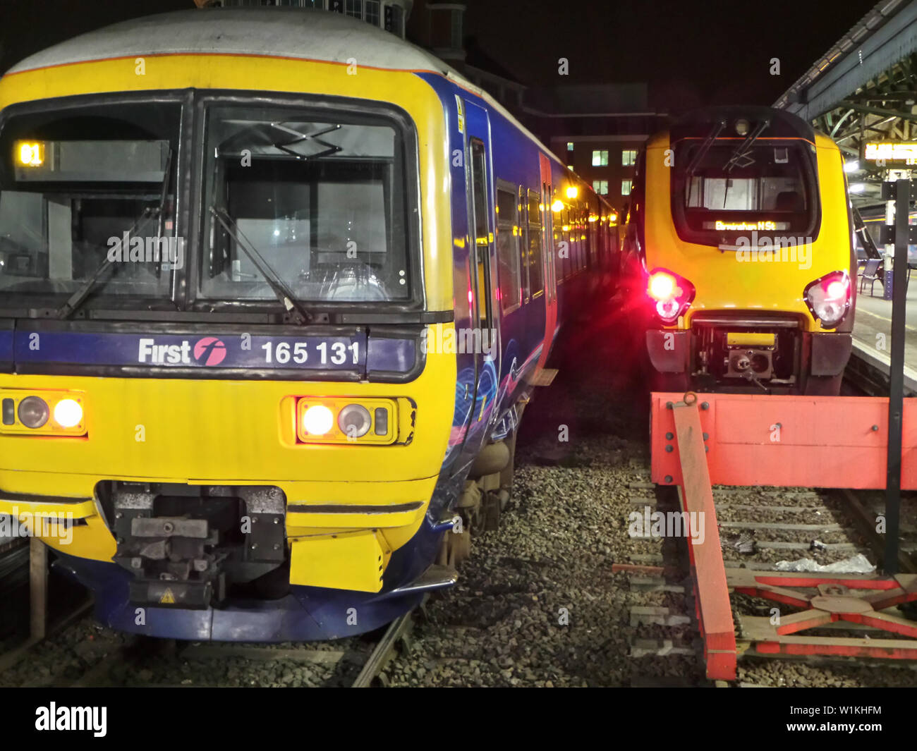 Basingstoke train station hi-res stock photography and images - Alamy