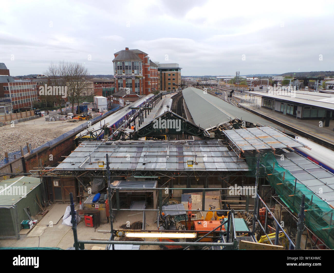 Reading Railway Station Platforms High Resolution Stock Photography and ...