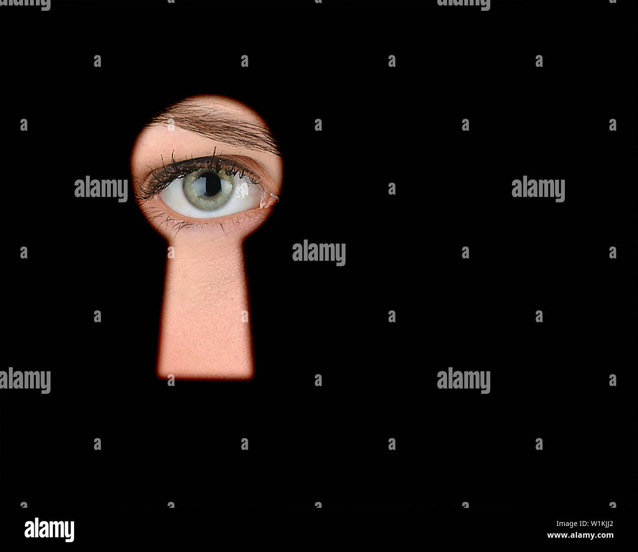 Through a keyhole hi-res stock photography and images - Alamy