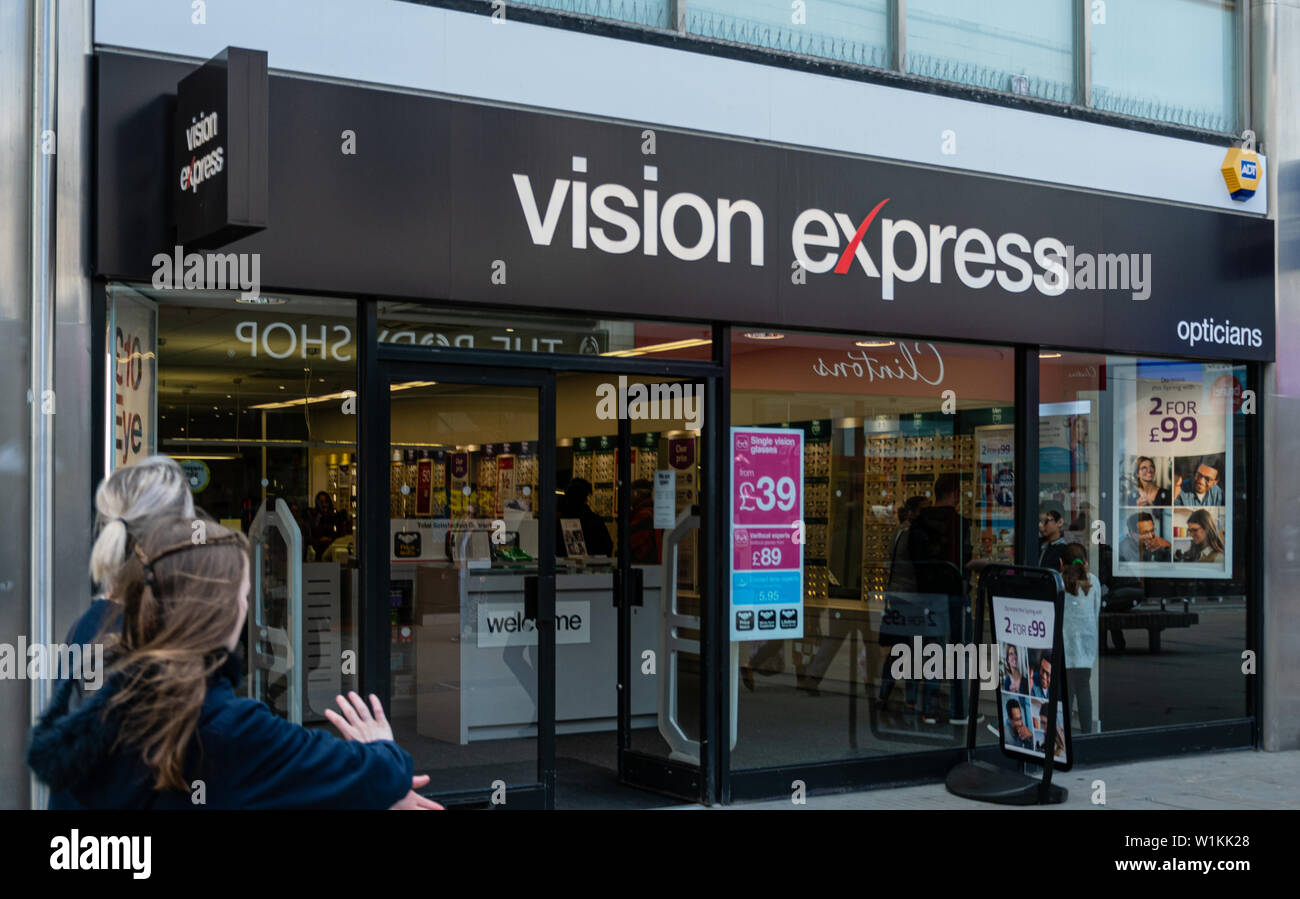 Shop front sign vision express hi-res stock photography and images - Alamy