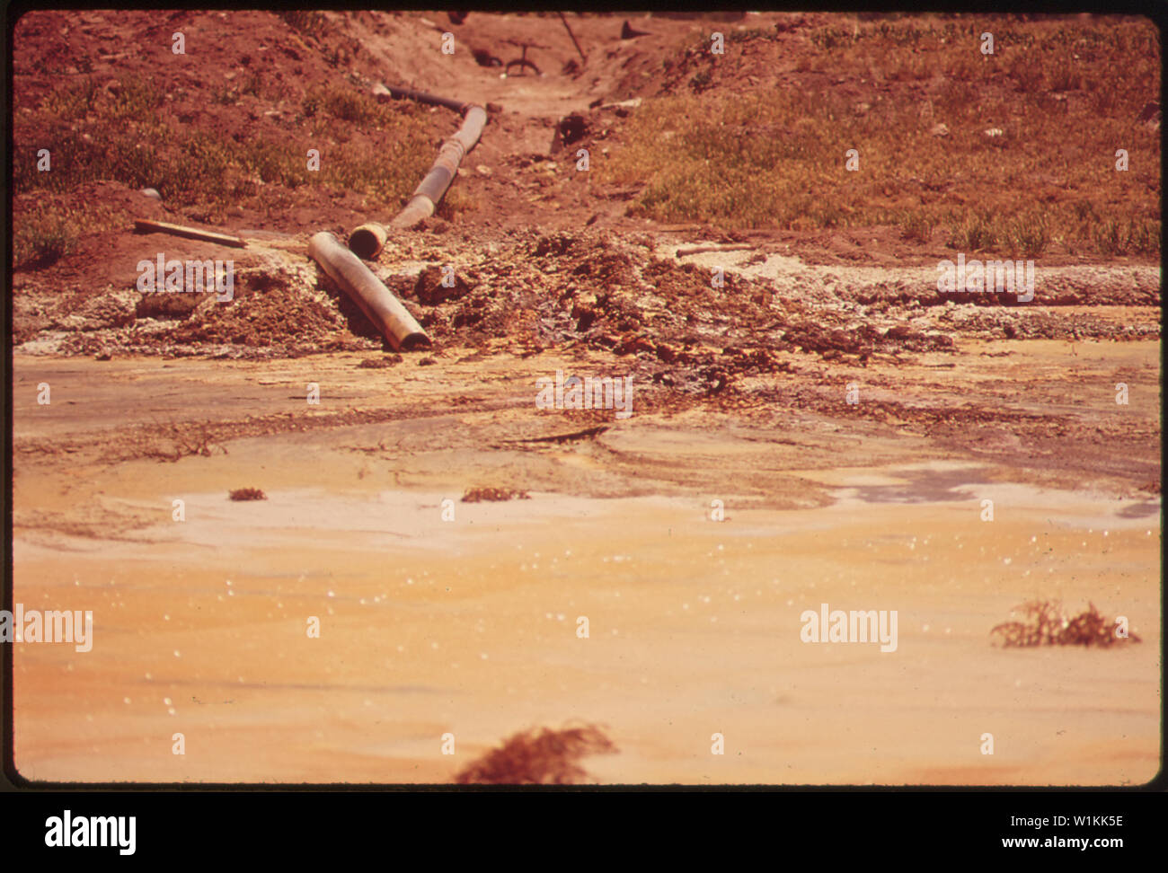 WASTE MATERIAL FROM UNION CARBIDE SETTLING PONDS SEEP INTO SAN MIGUEL ...