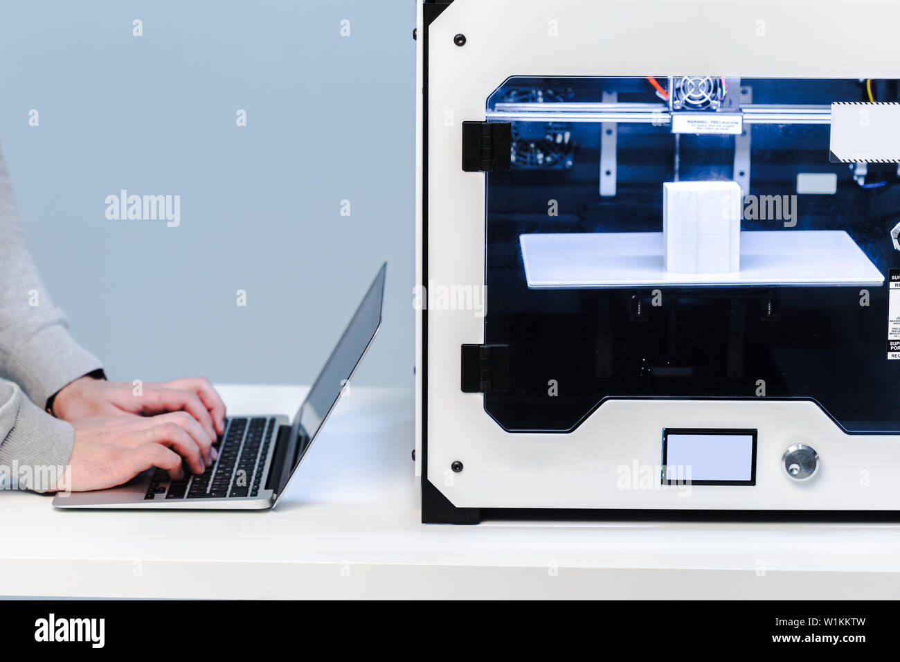 3d printing in progress Stock Photo - Alamy