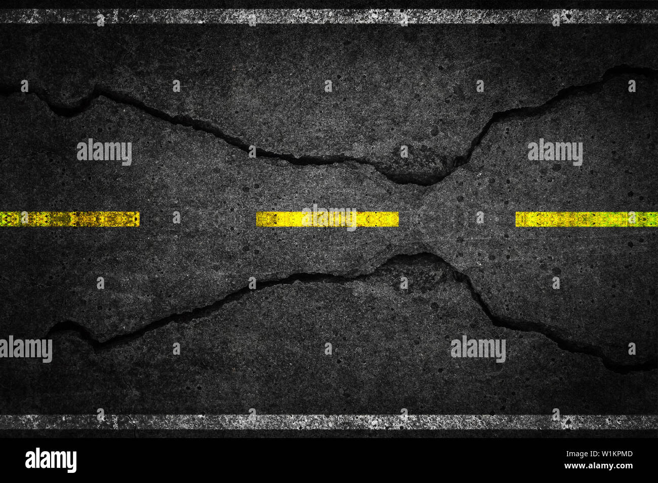 Yellow dividing line on asphalt hi-res stock photography and images - Alamy