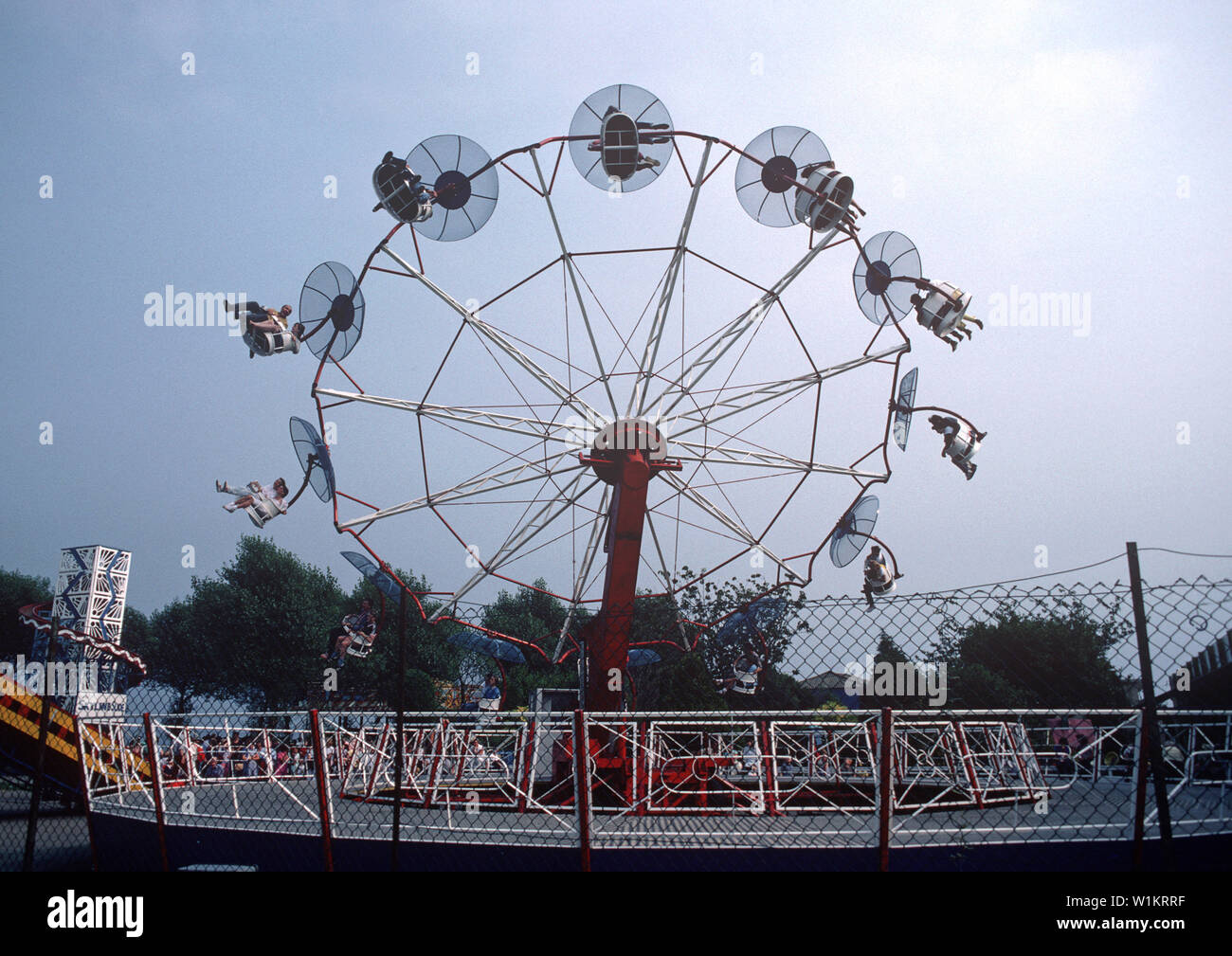 Butlins 1980s hi-res stock photography and images - Alamy