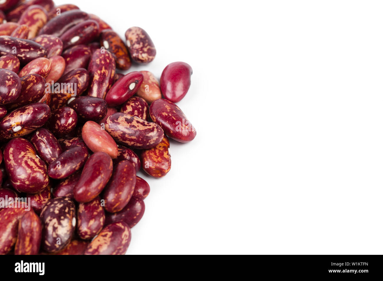 Red beans isolated on white background Stock Photo - Alamy