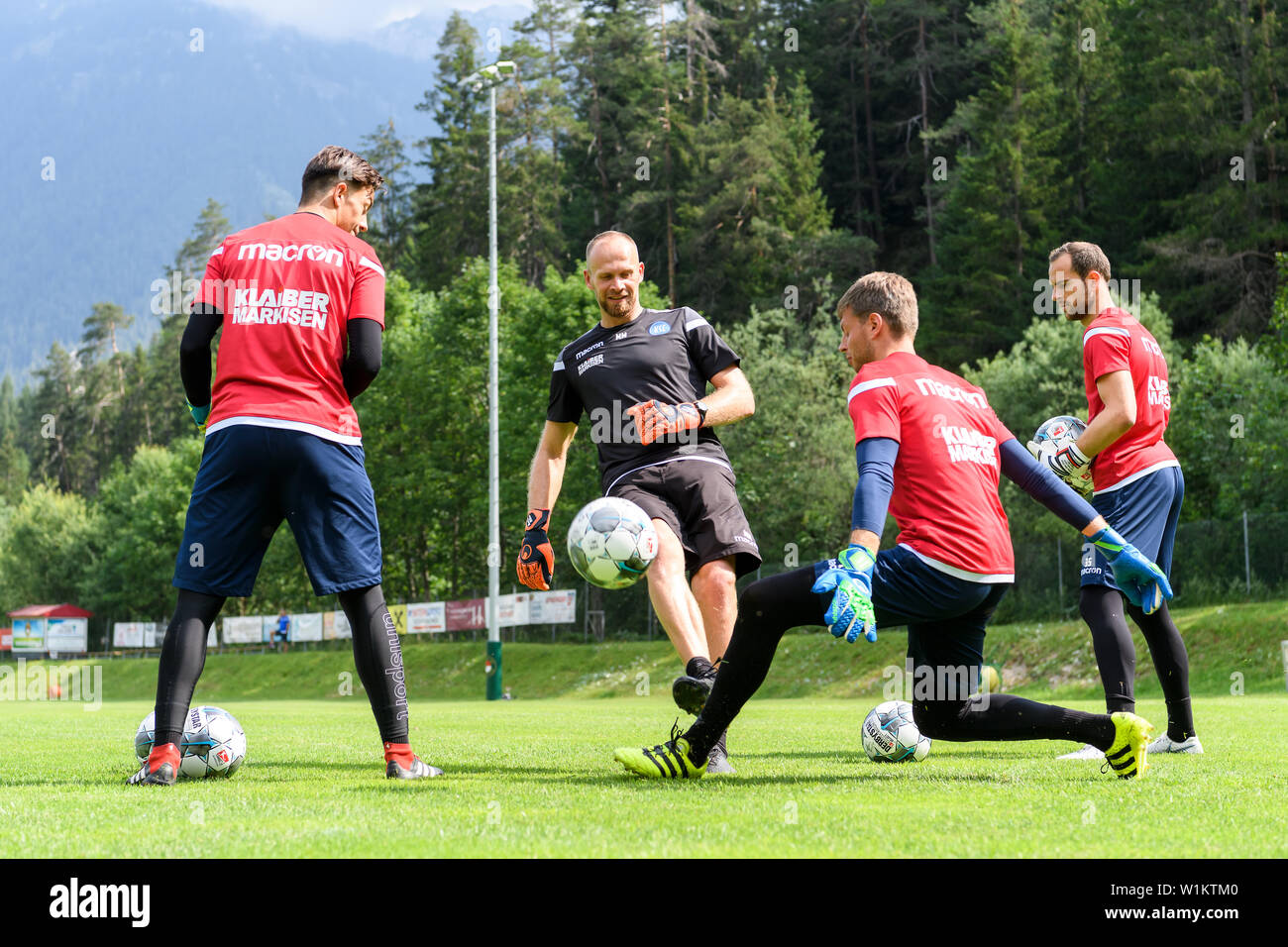 Football club from austria hi-res stock photography and images - Alamy
