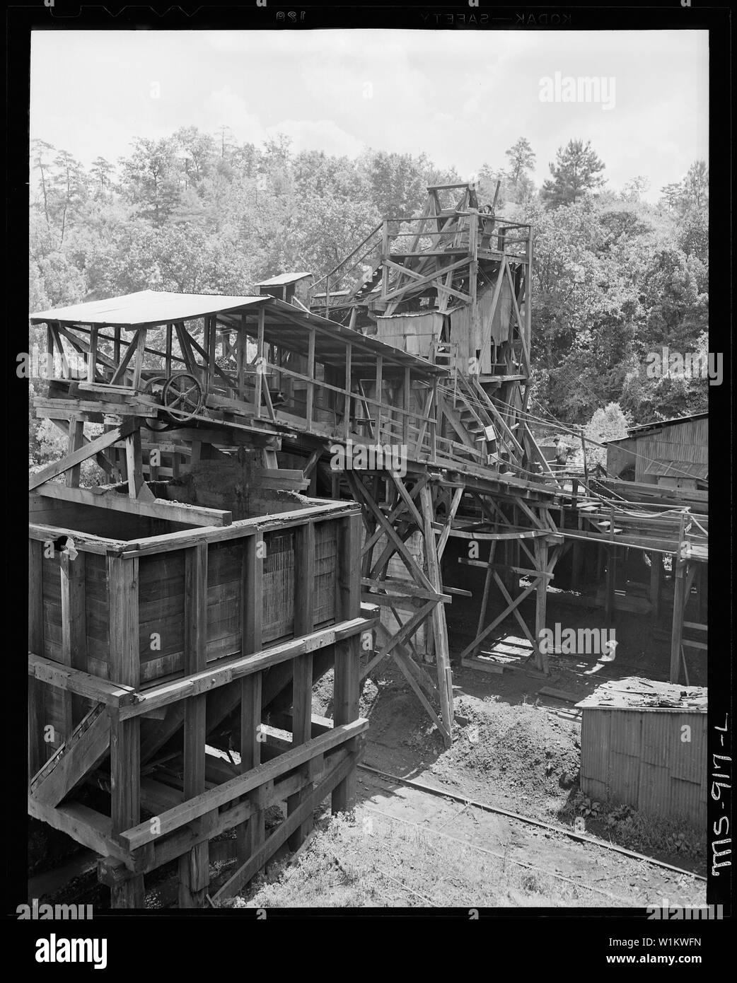 Washer plant at the mine. Brilliant Coal Company, Calimet Mine, Parrish ...