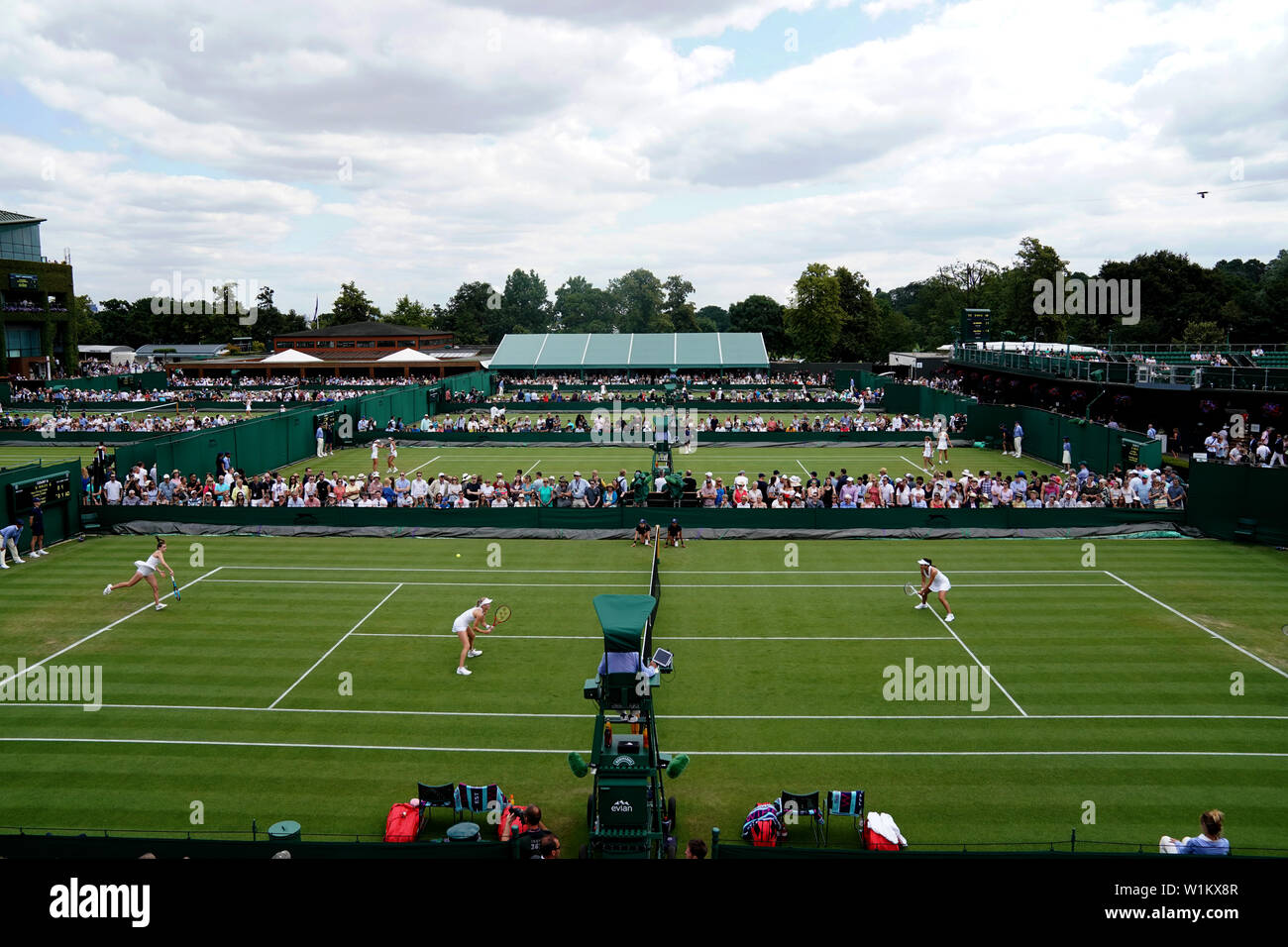 Women's doubles action between Harriet Dart and Katy Dunne (left) and ...