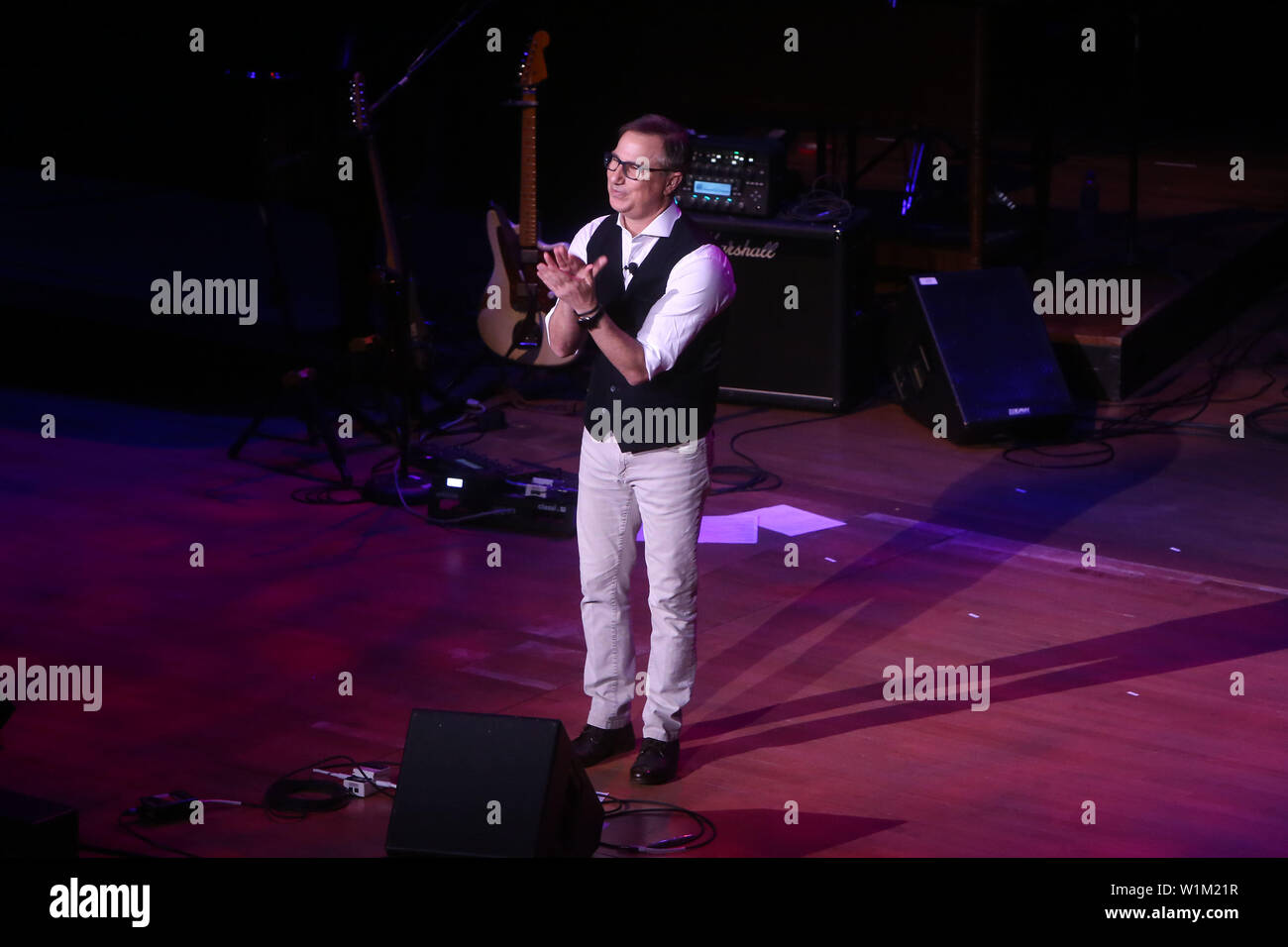 Paul buccieri hi-res stock photography and images - Alamy