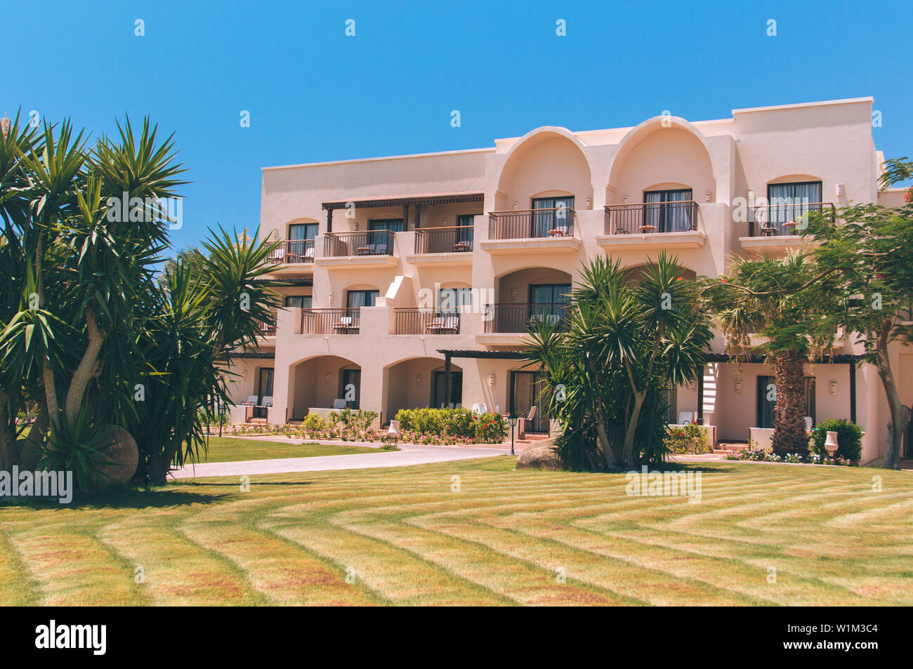 Eastern Traditional Arabian Architecture Exterior of Summer Luxury ...