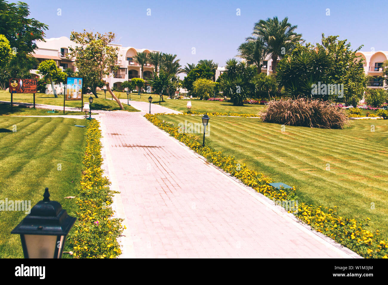 Eastern Traditional Arabian Architecture Exterior of Summer Luxury ...