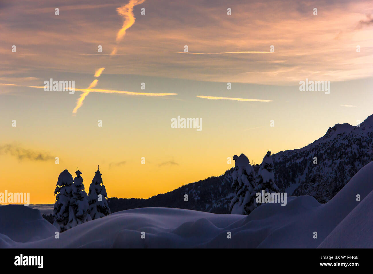 winter mountain sky snow dawn Stock Photo - Alamy