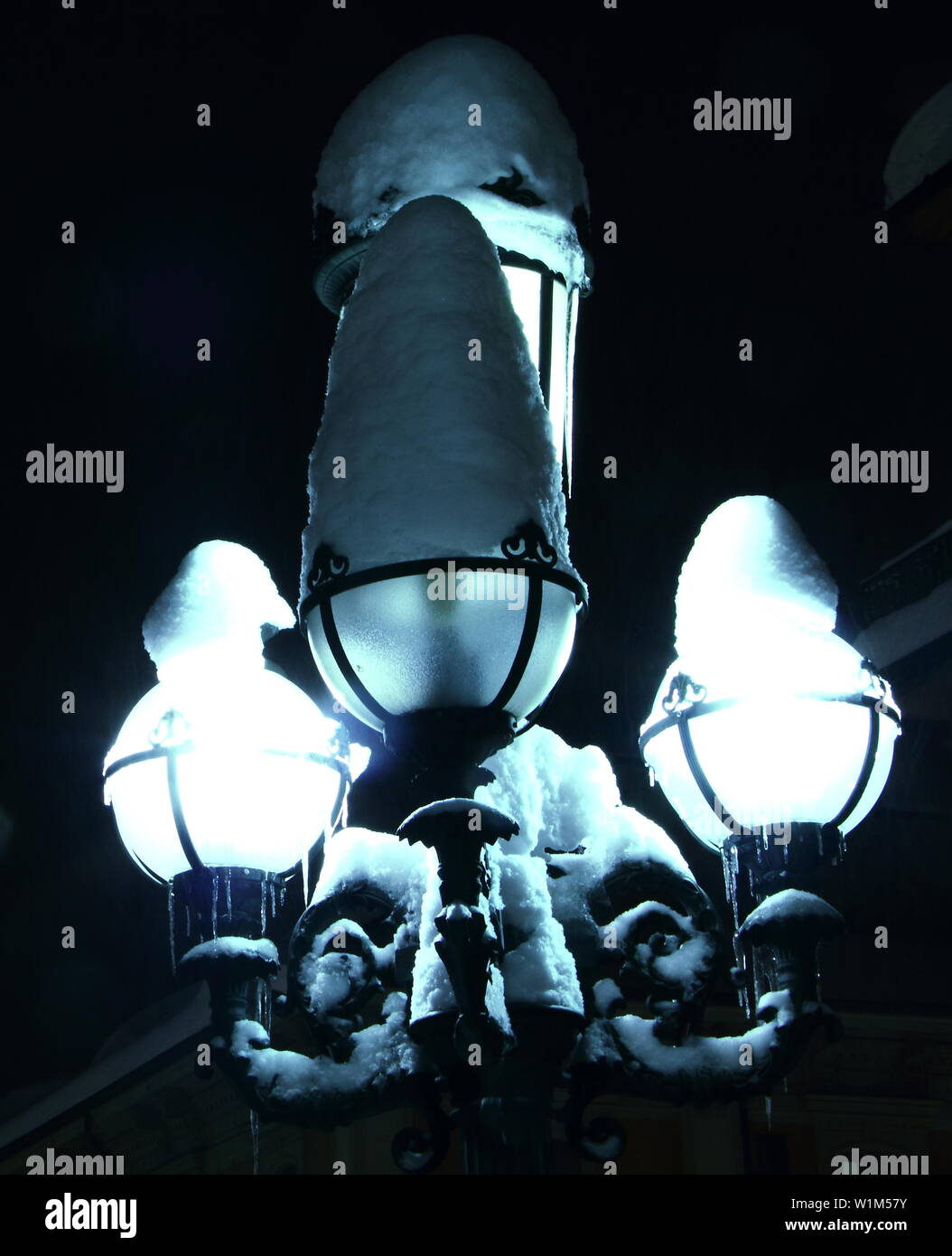 Illuminated concert hi-res stock photography and images - Alamy