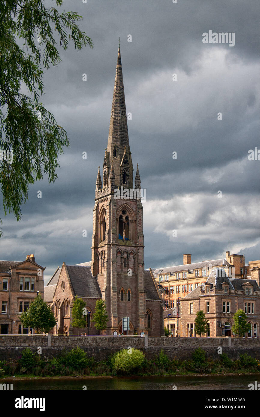 Perth scotland st matthews church hi-res stock photography and images ...