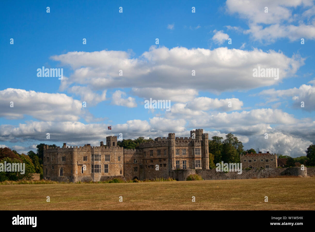 River len maidstone hi-res stock photography and images - Alamy