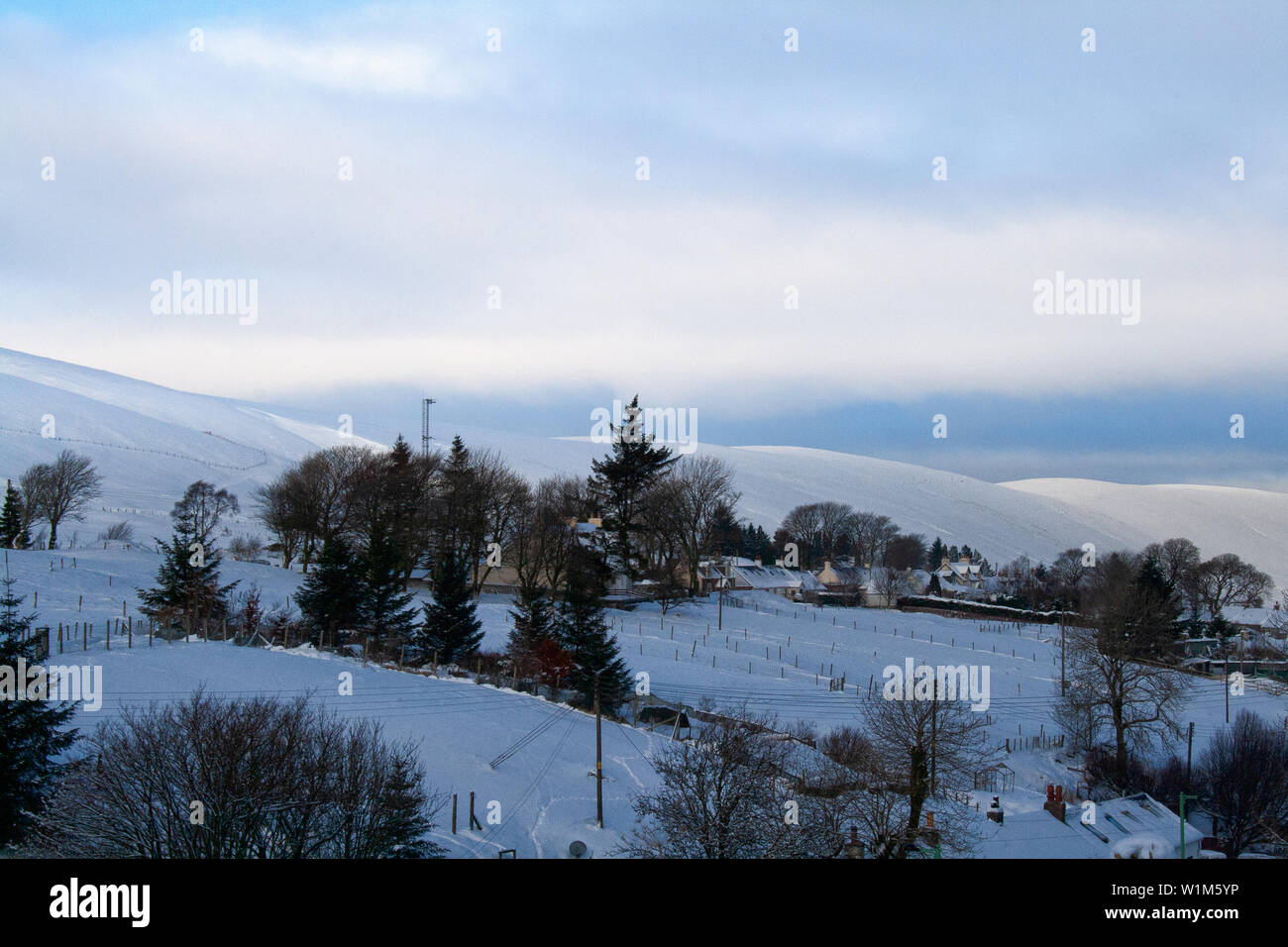 Chimneys in snow hi-res stock photography and images - Alamy