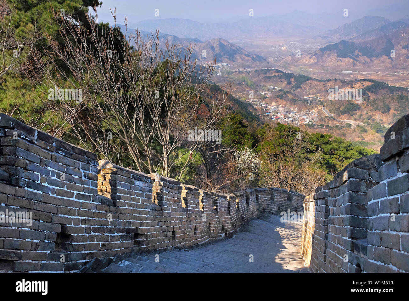 Mutianyu section of the great wall hi-res stock photography and images ...