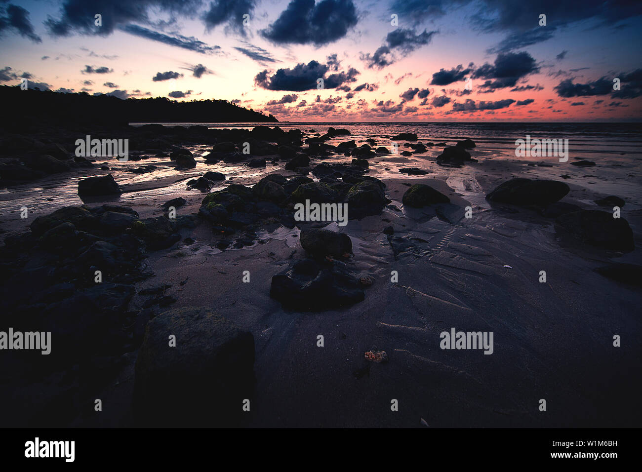 Evening ocean hi-res stock photography and images - Alamy