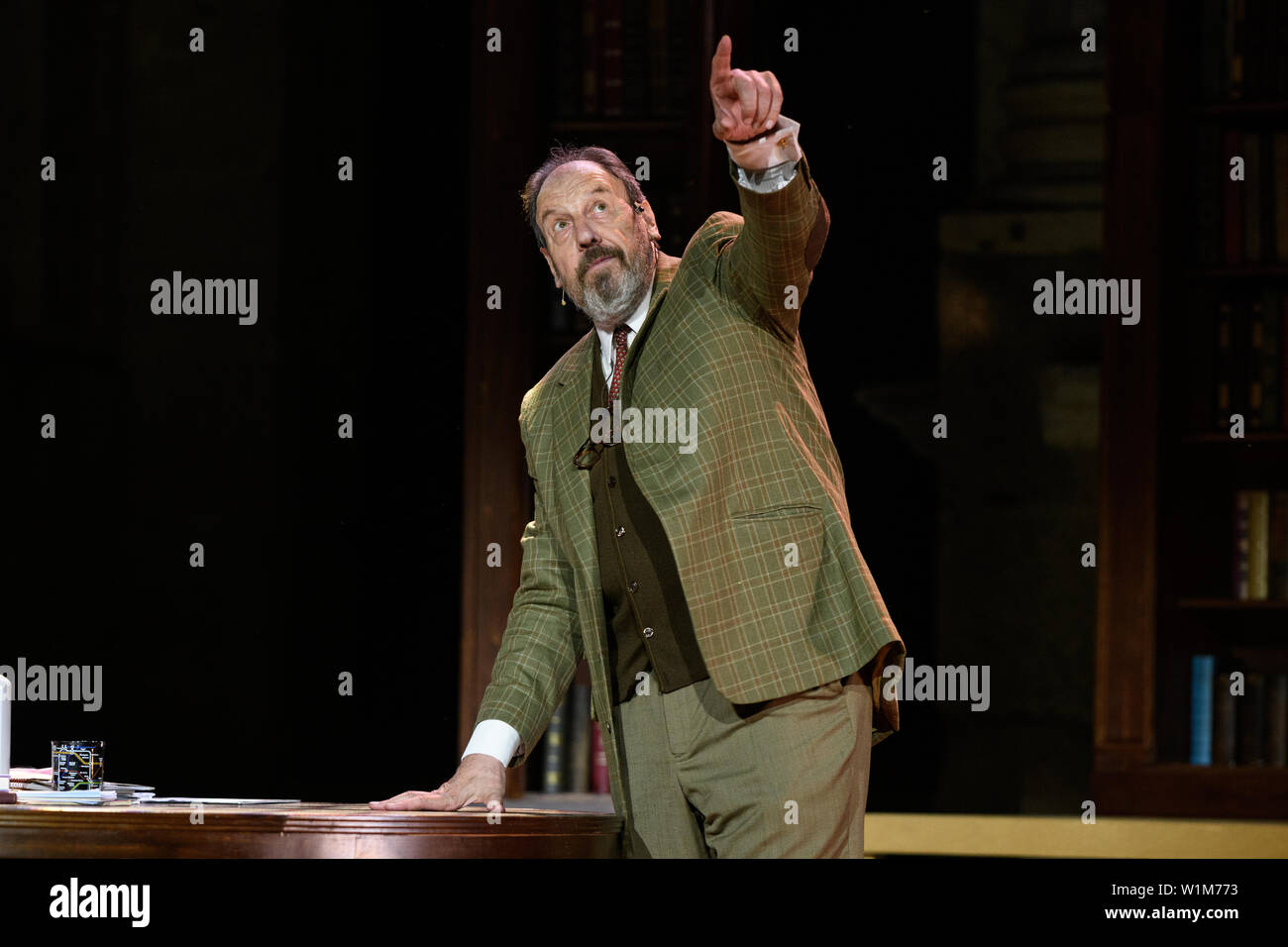 Pou teatro hi-res stock photography and images - Alamy