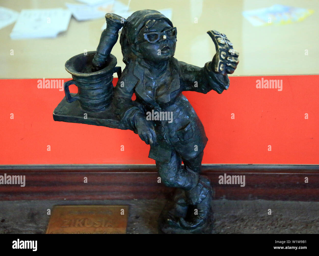 Dwarf statues in Wroclaw, Poland Stock Photo - Alamy