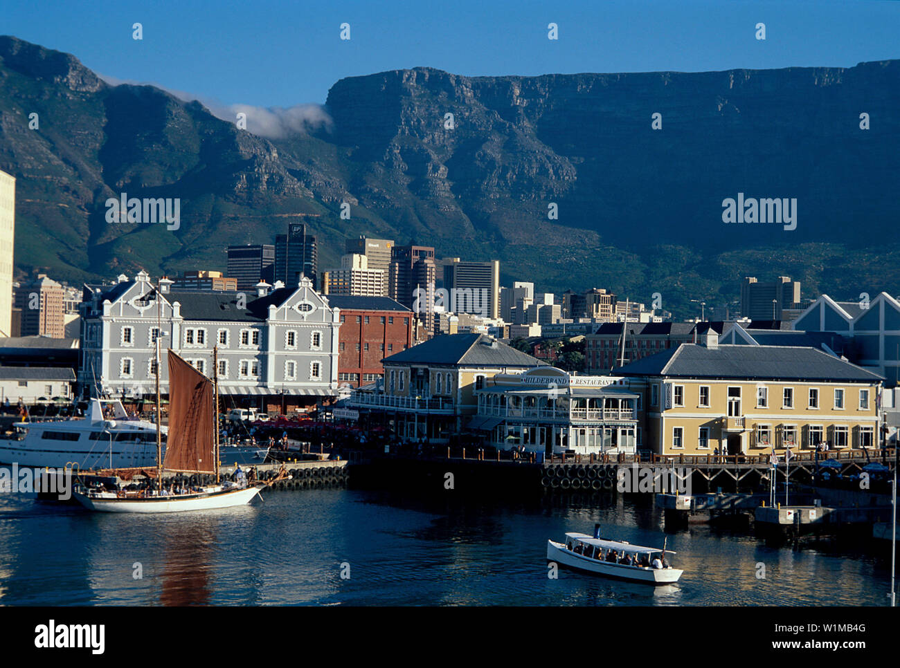 Harbour kapstadt hafen hi-res stock photography and images - Alamy