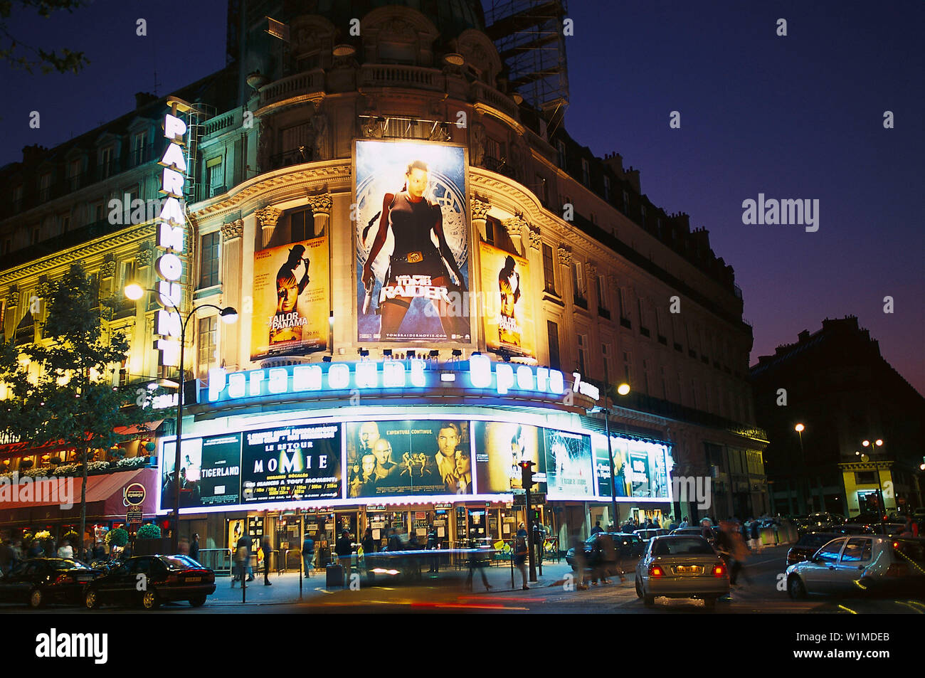 The paramount paris hi-res stock photography and images - Alamy