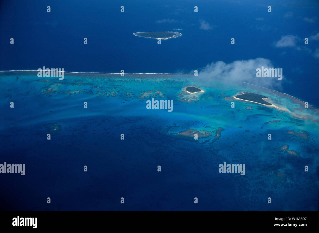 Luftaufnahme, Inseln bei Tongatapu, Tonga Franz. Polynesien Stock Photo ...
