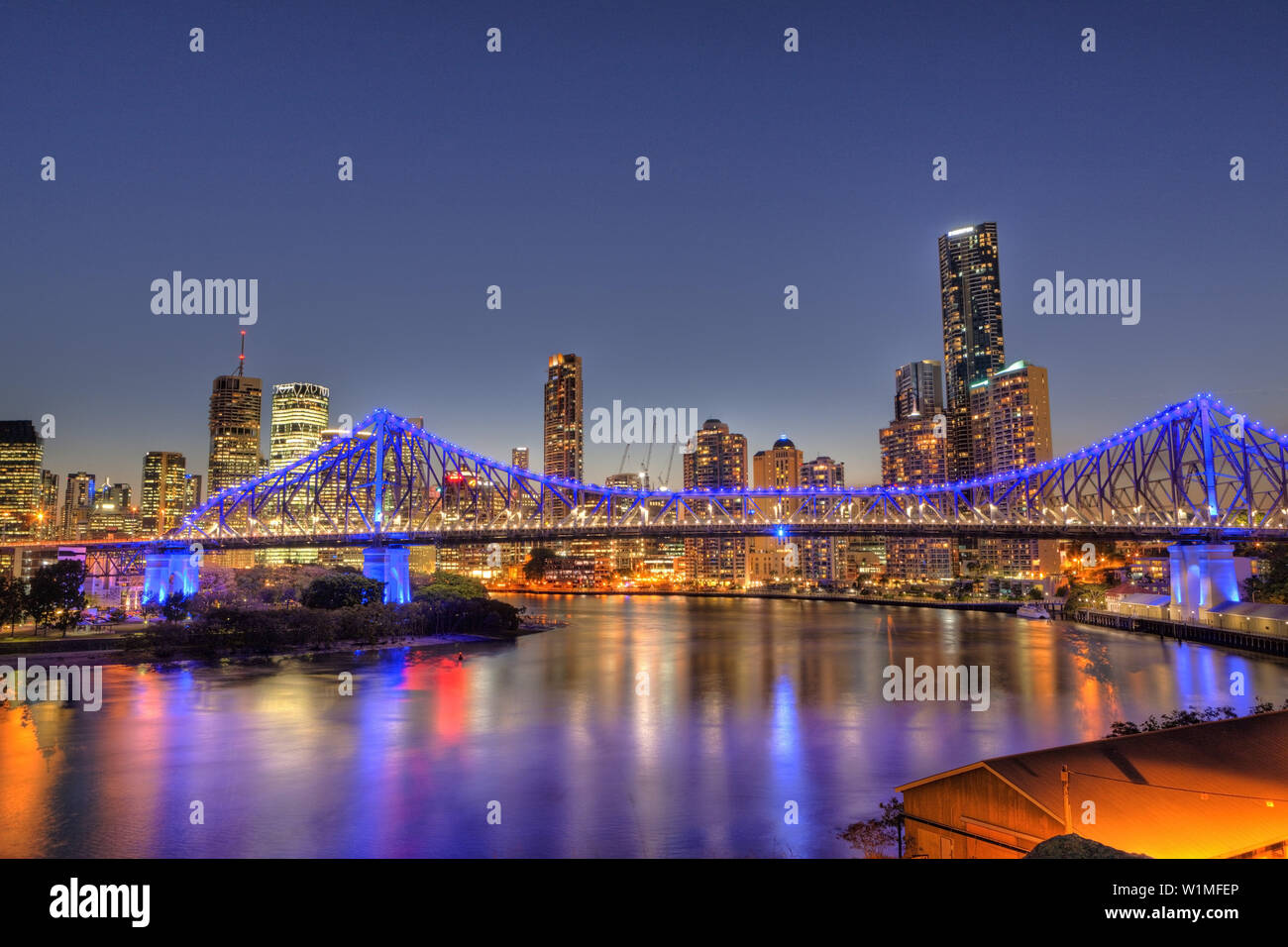 Brisbane queensland australia day night hi-res stock photography and ...