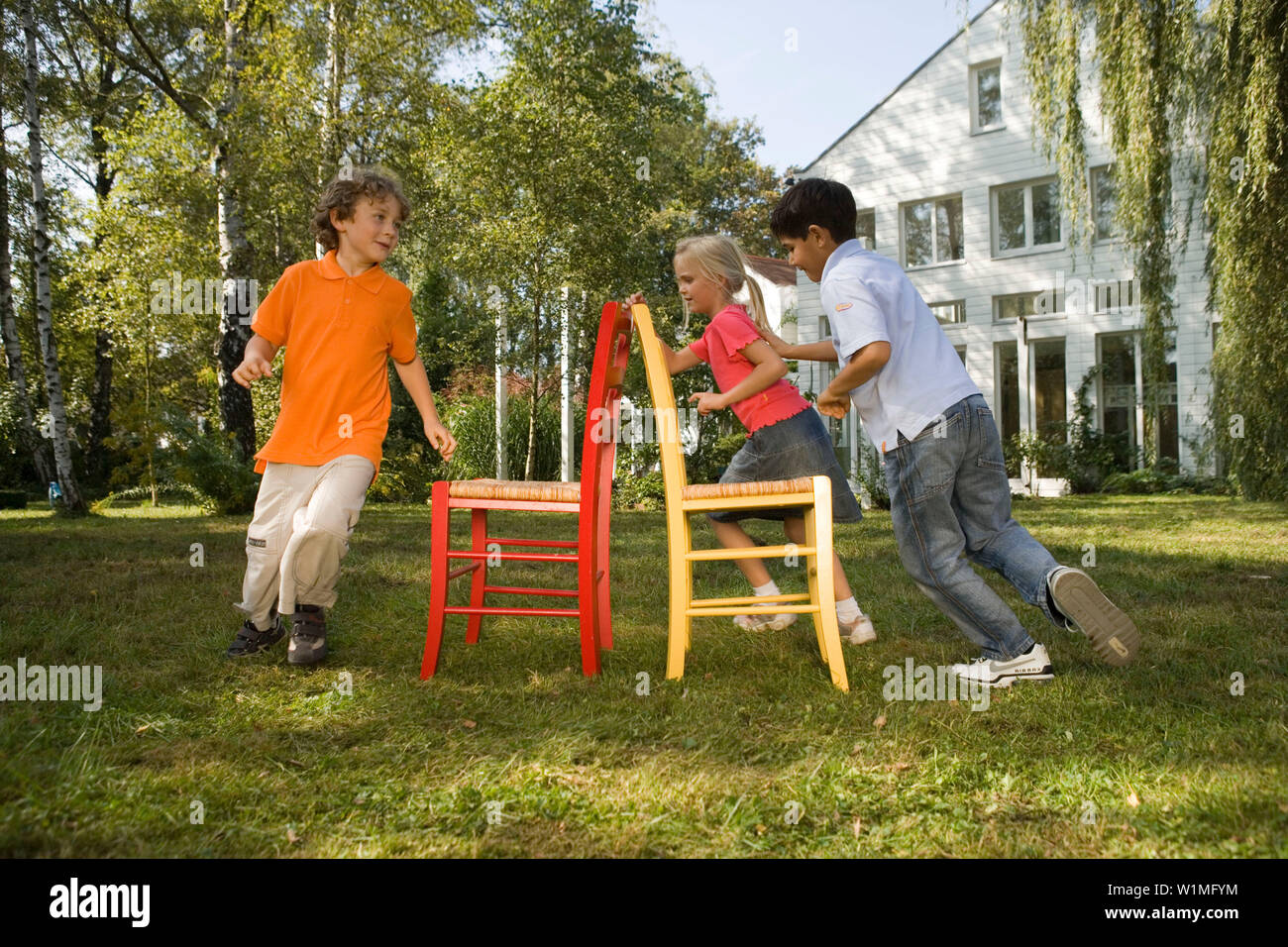 Musical chairs game hi-res stock photography and images - Alamy
