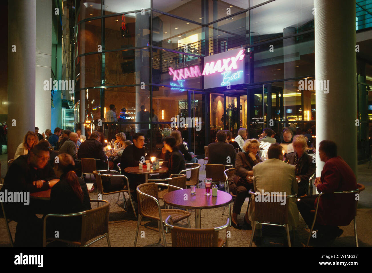 Maxx-Bar, Potsdamer Platz Berlin, Deutschland Stock Photo - Alamy
