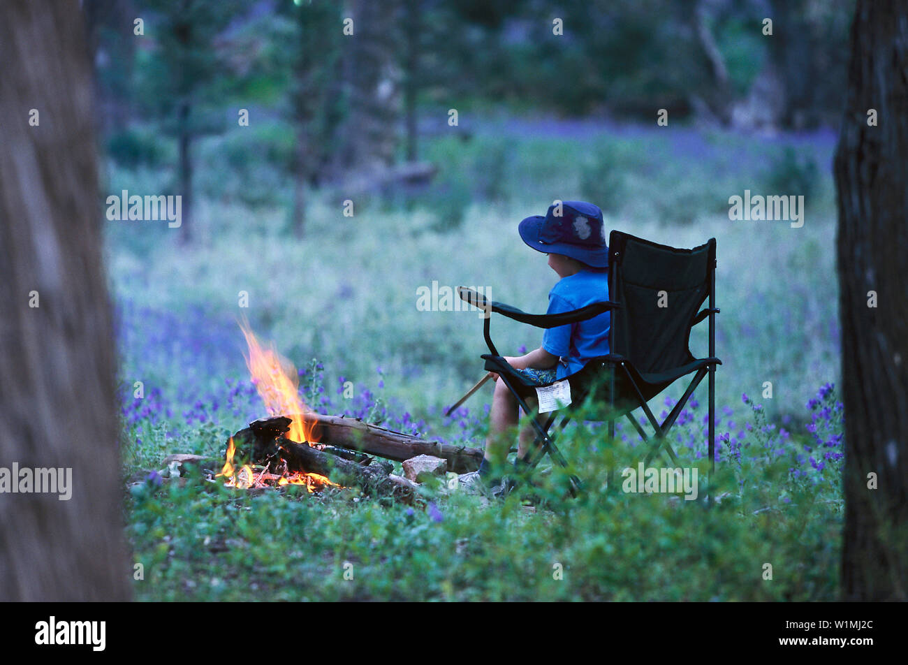 Camp child australia hi-res stock photography and images - Alamy