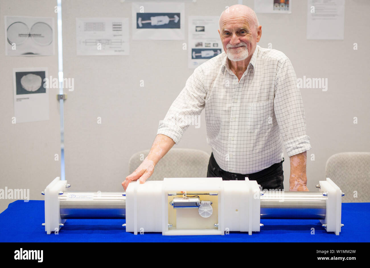 Edmund erath hi-res stock photography and images - Alamy