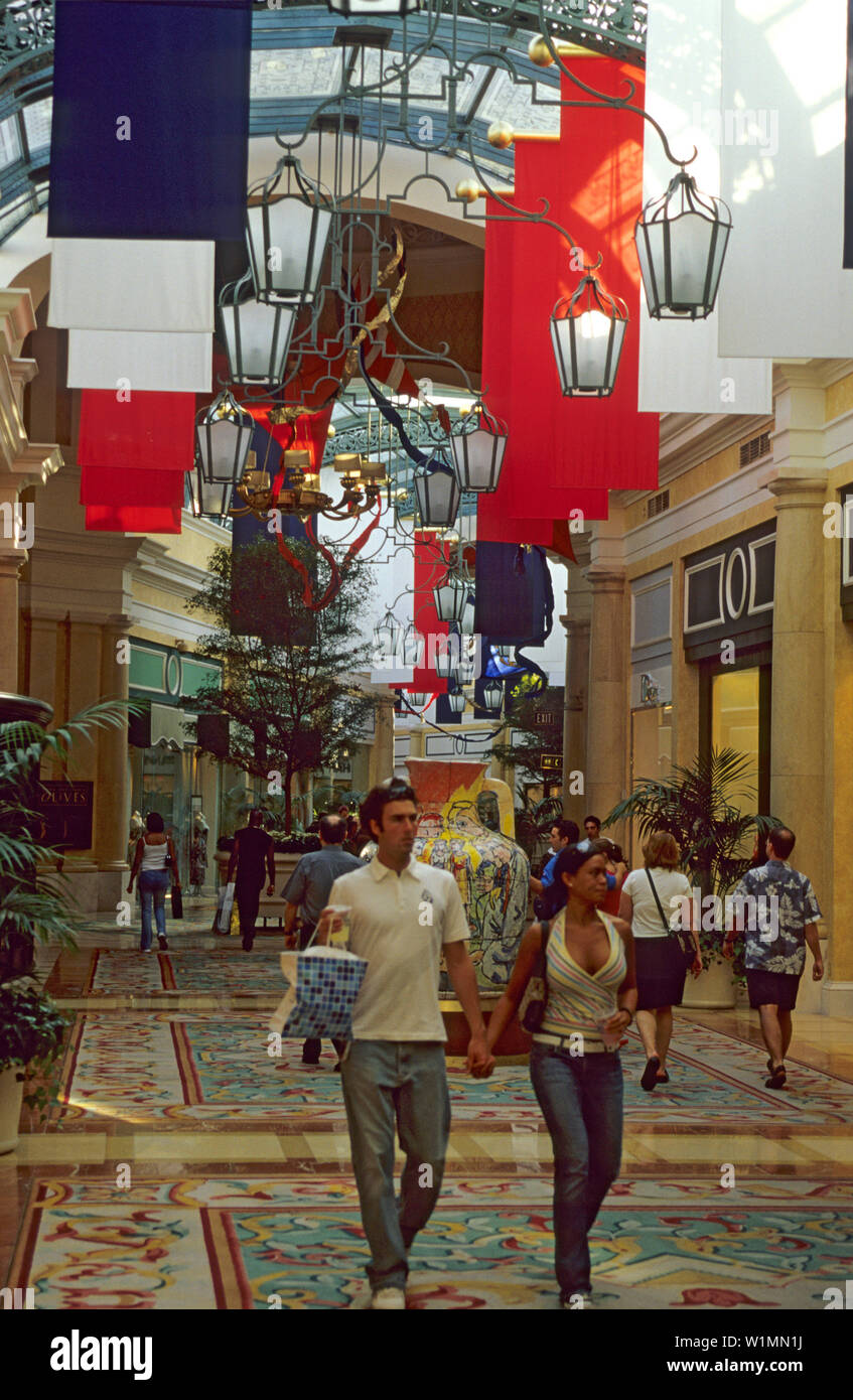 Mall bellagio hotel bellagio hotel hi-res stock photography and images ...