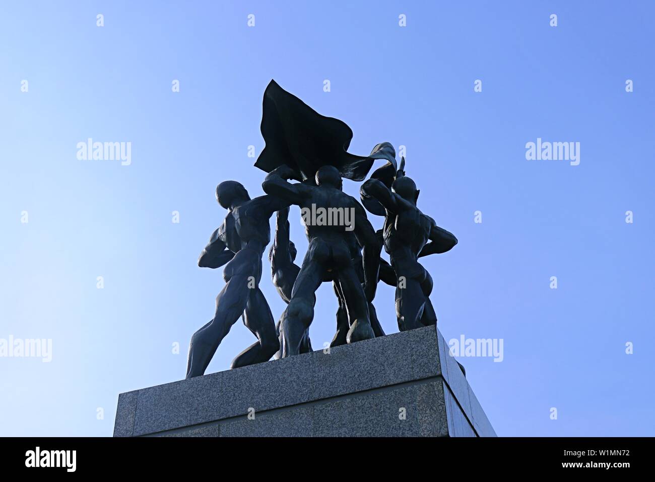 Ikada statue hi-res stock photography and images - Alamy
