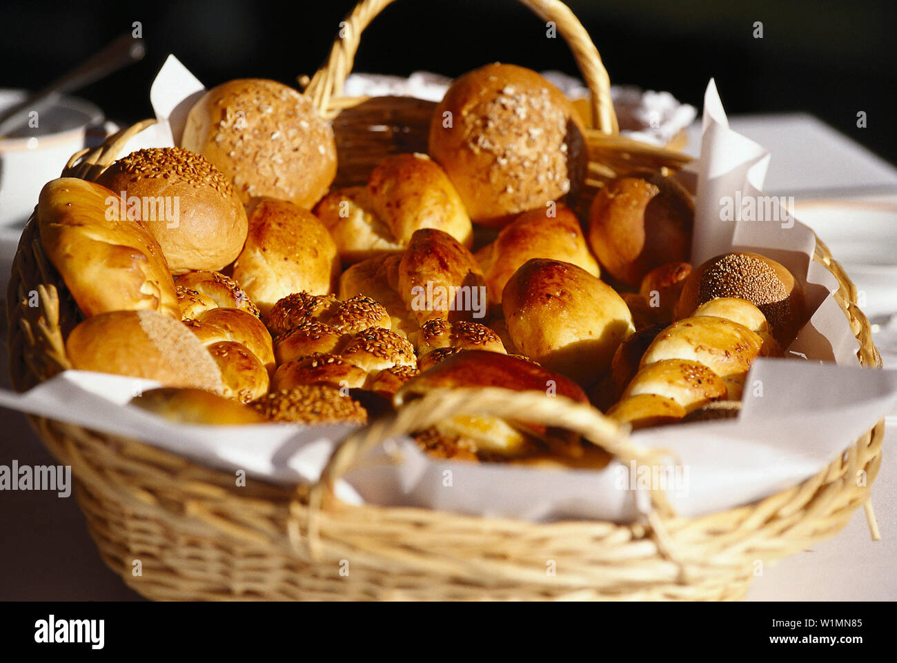 Brotkorb hi-res stock photography and images - Alamy