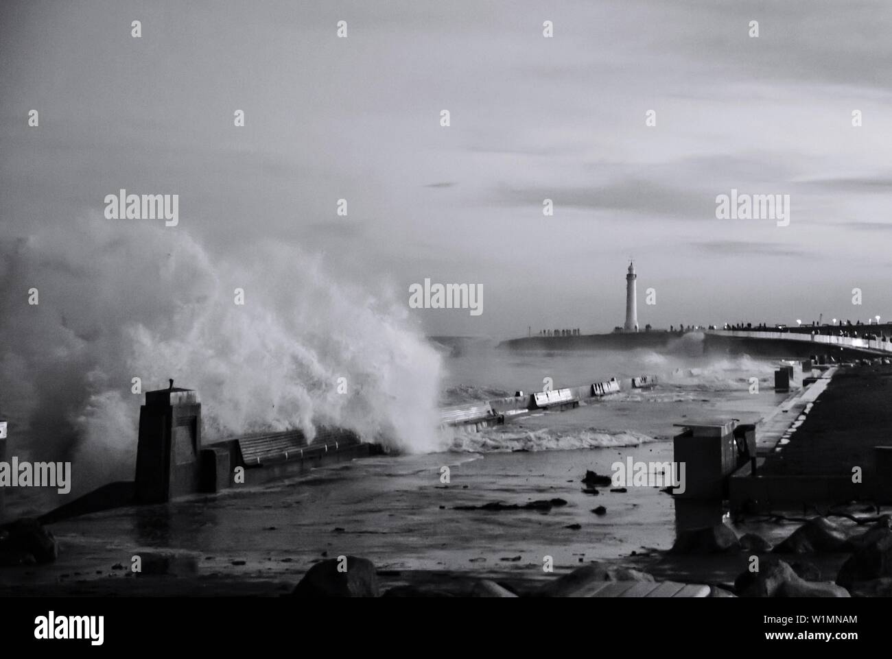 Smoke condensation hi-res stock photography and images - Alamy