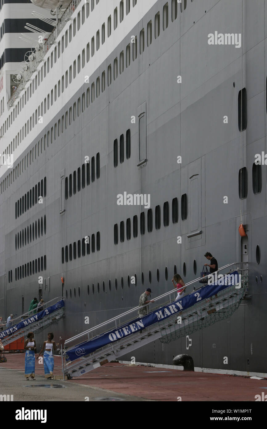 Passgiere hi-res stock photography and images - Alamy