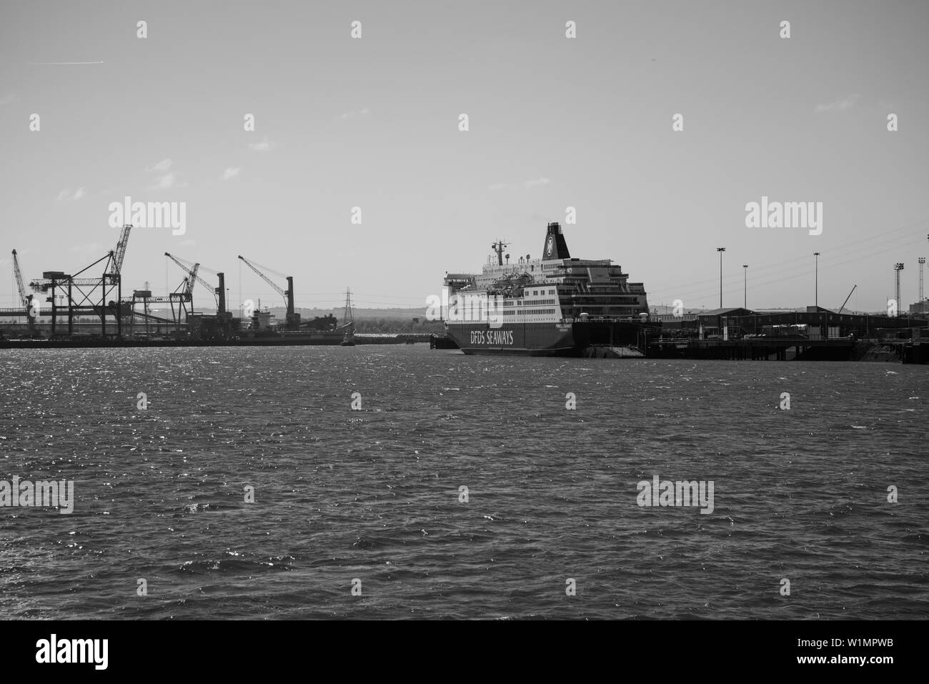Watercraft vehicle Black and White Stock Photos & Images - Alamy
