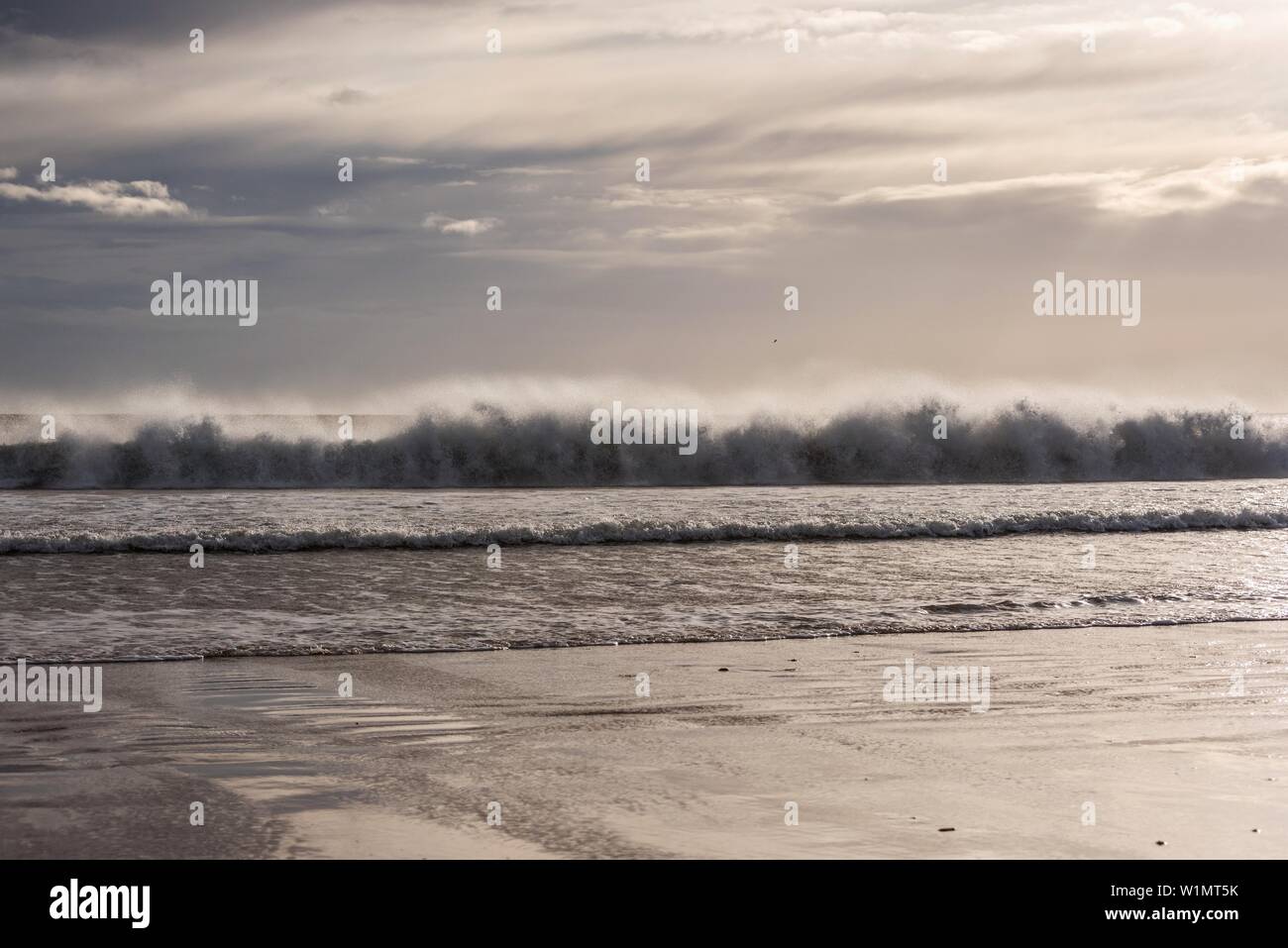 beach lake dawn sky landscape Stock Photo - Alamy