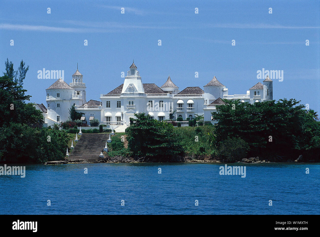 Trident Castle, bei Port Antonio Jamaika Stock Photo - Alamy