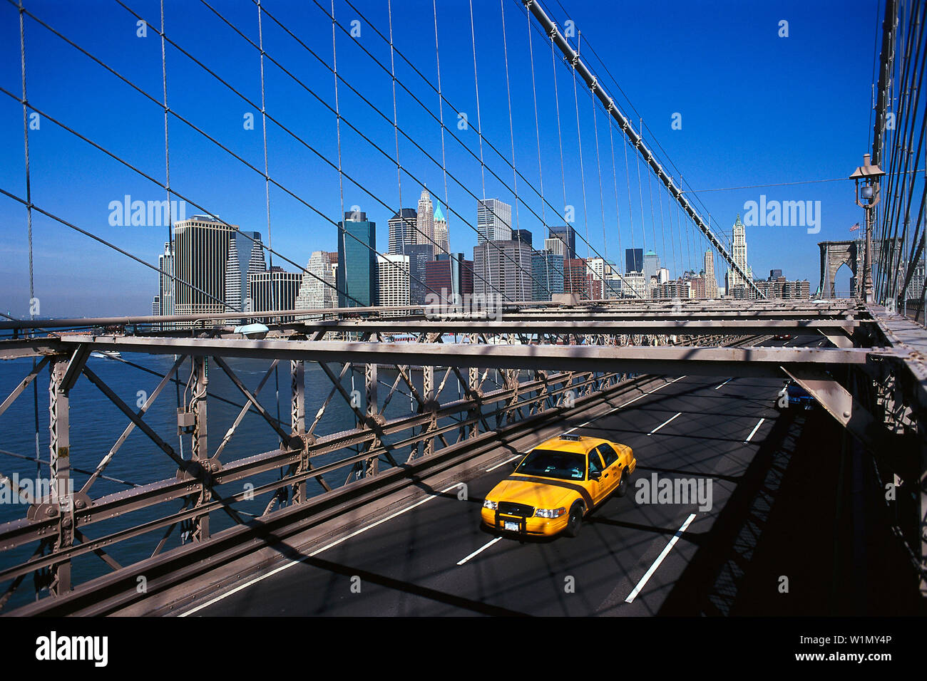 Brooklyn Bridge, Downtown Manhatten New York, USA Stock Photo - Alamy
