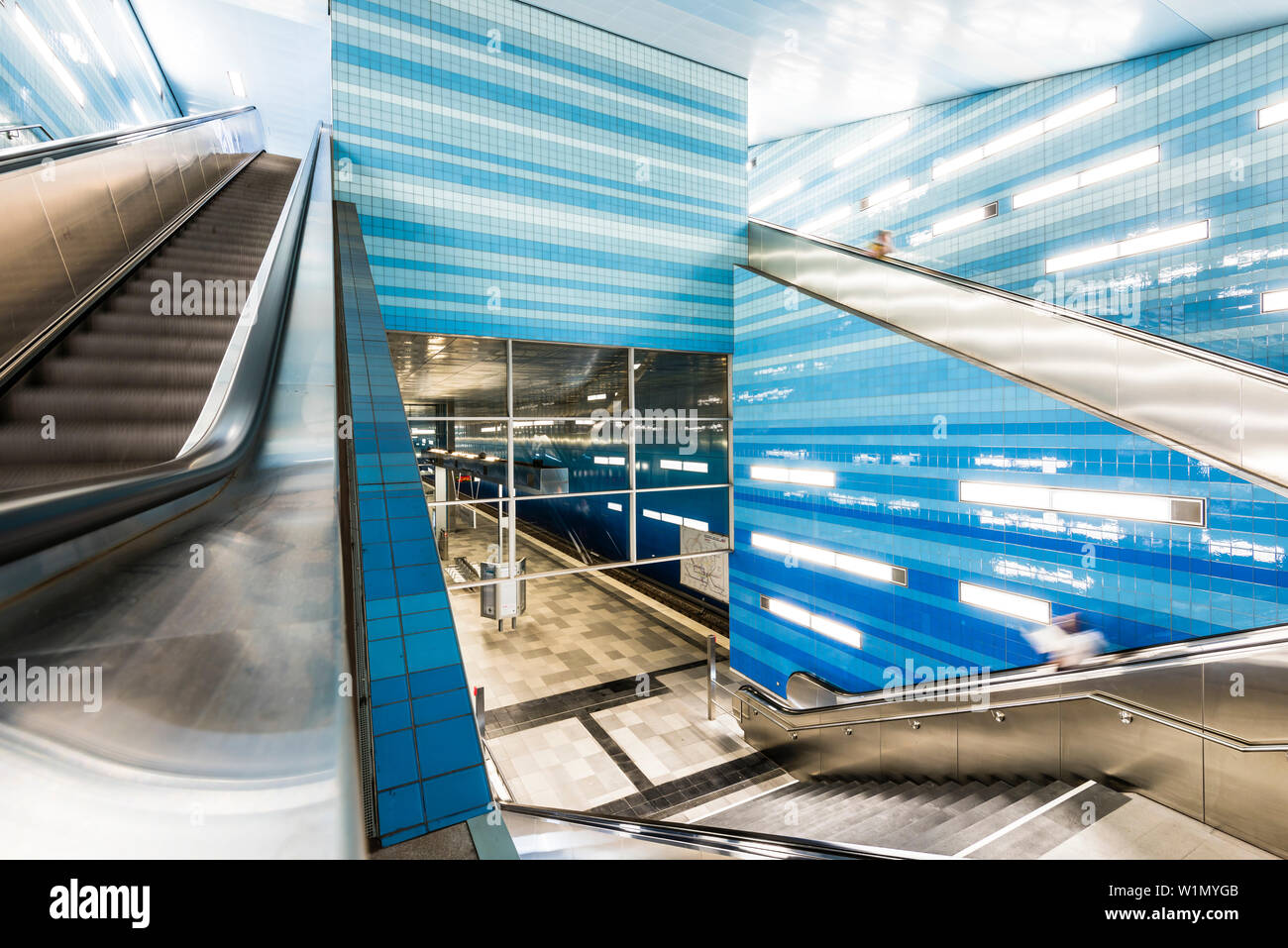 U4 hi-res stock photography and images - Alamy