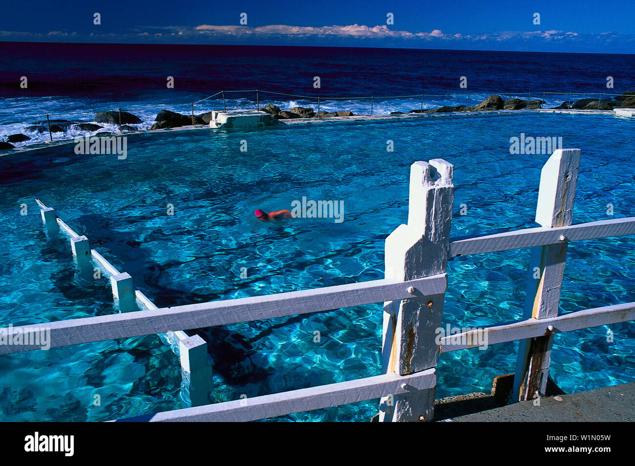 Bronte Beach Rock Pool High Resolution Stock Photography and Images - Alamy