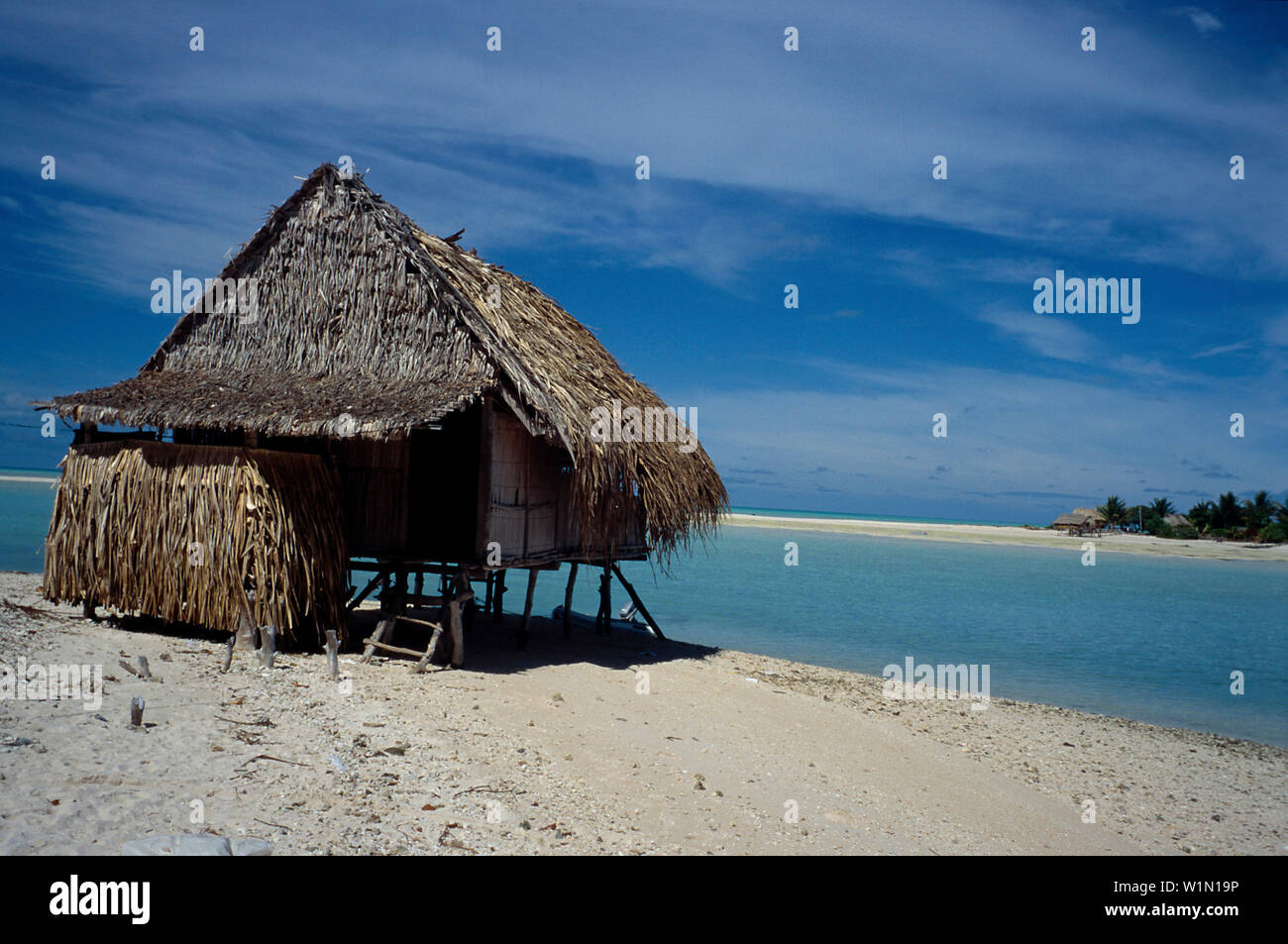 Kiribati house hi-res stock photography and images - Alamy