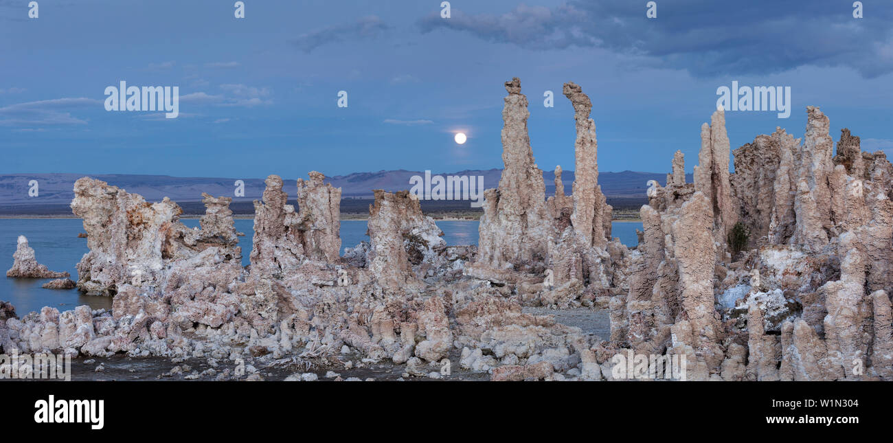 Mono lake and moon hi-res stock photography and images - Alamy