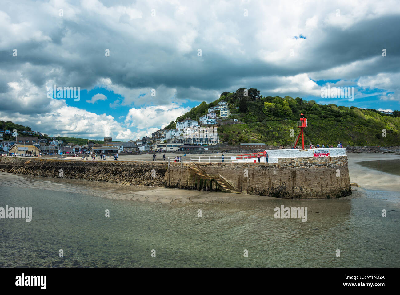 Cornish towns and villages hi-res stock photography and images - Alamy