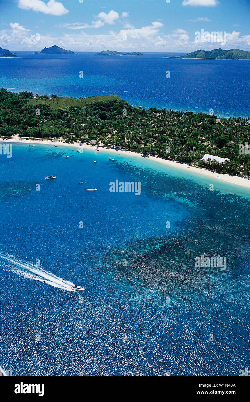 Aerial Photo, Mana Island Resort Mamanuca Group, Fiji Stock Photo - Alamy