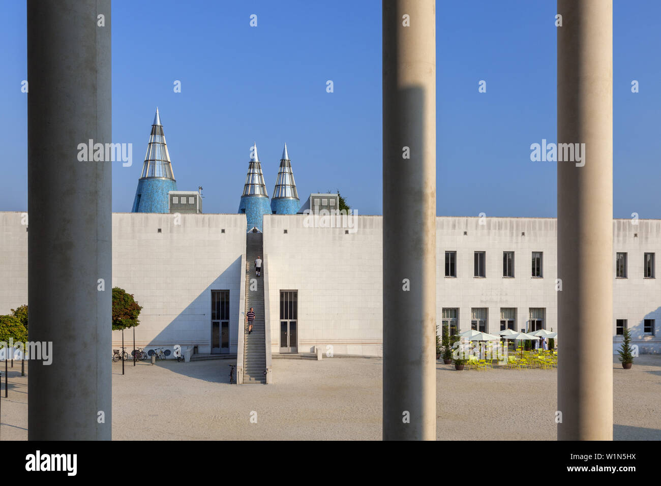Kunst- und Ausstellungshalle of the Federal Republic of Germany at the ...