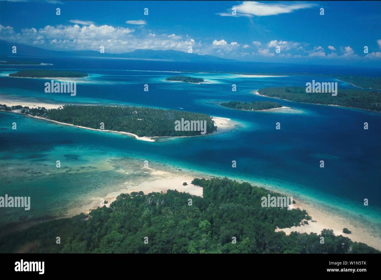 Inseln in der Blackett Strait, Solomon Islands Stock Photo - Alamy