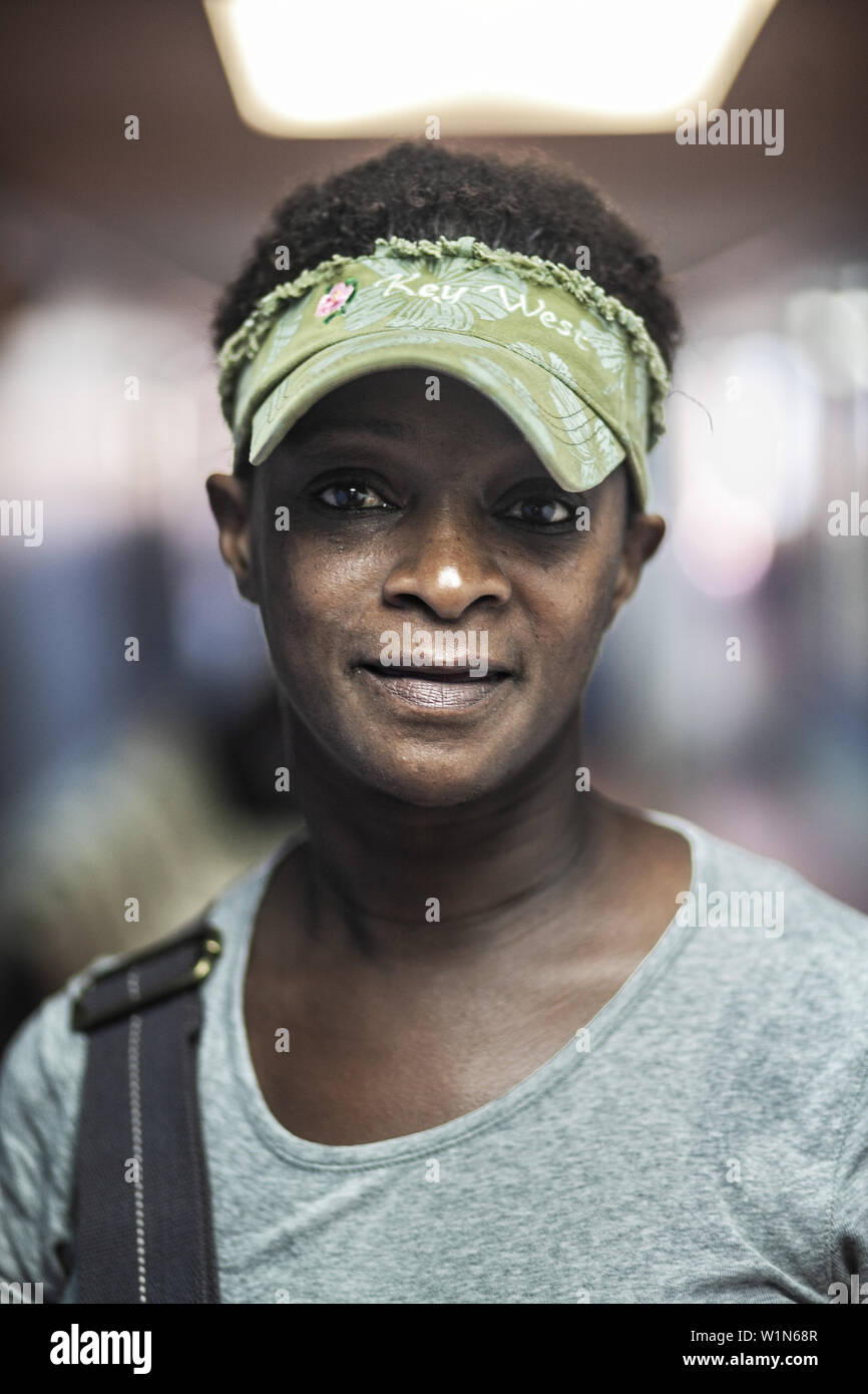 Middle aged american woman hi-res stock photography and images - Alamy